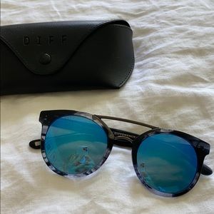 DIFF Eyewear Accessories | Cruz Goldblue Mirrored Aviators | Poshmark